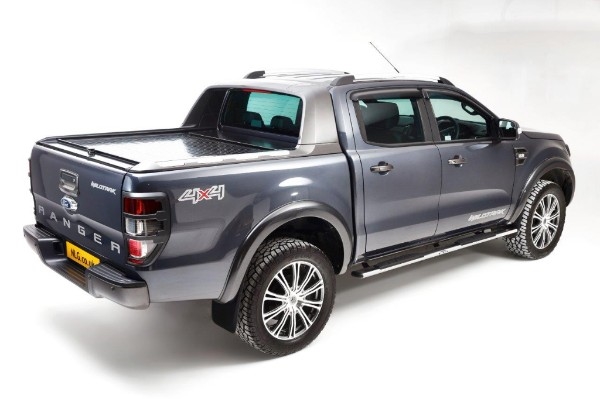 Roll cover fra Pro Top til Ford Ranger Double Cab Wild Track i sølv ...